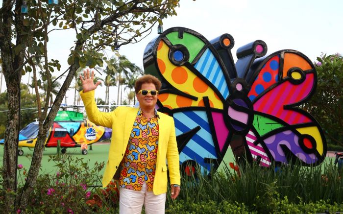 Romero Britto veio pra abertura de exposição no parque Beto Carrero ...