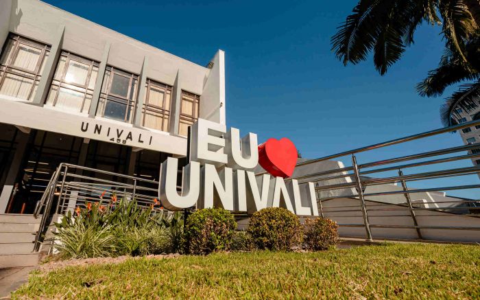 Univali sobe seis posições e é destaque entre as universidades do ...
